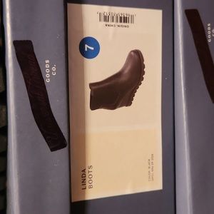 Universal Thread | Shoes | Nwt Universal Thread Linda Wedge Chelsea ...